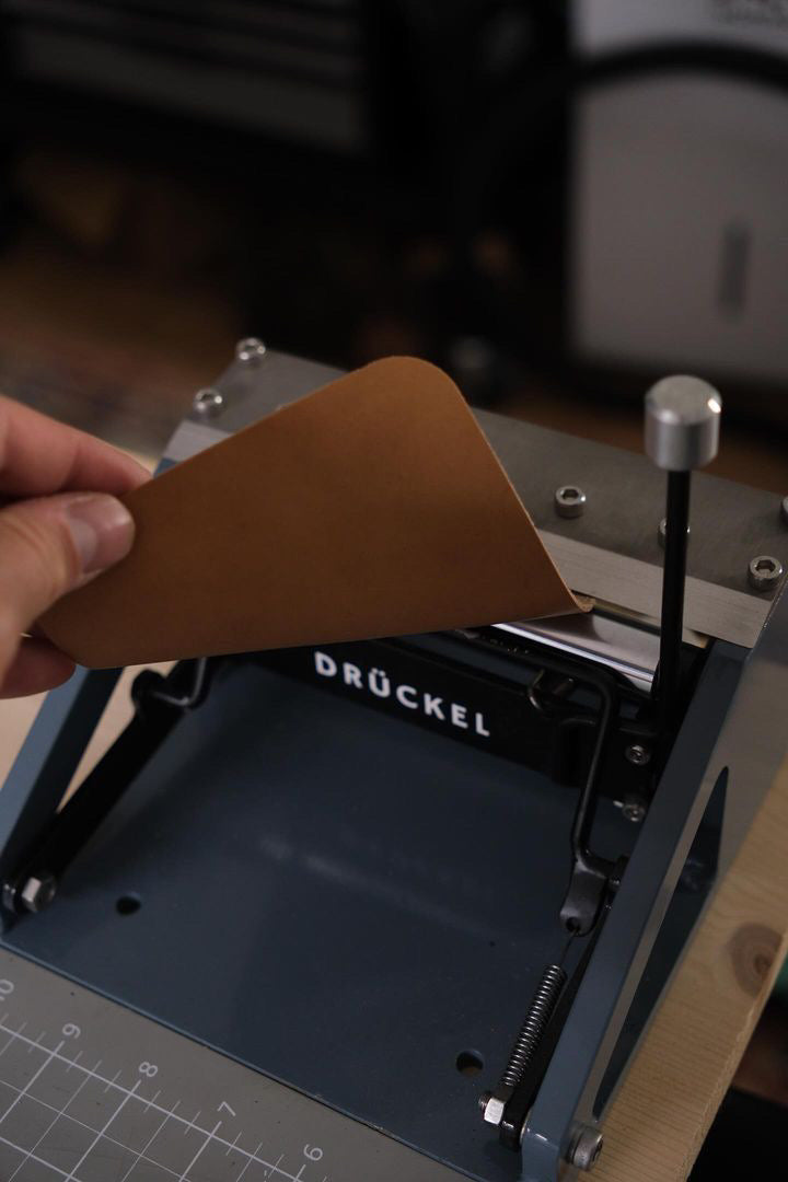 Drückel Table top leather Splitter – a leatherstore